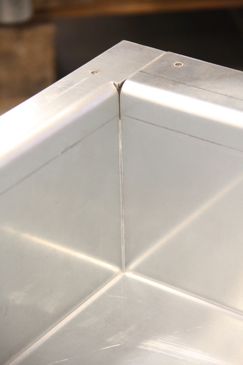 Kanten/zetten van plaatwerk. Smolenaers Nederweert, Limburg